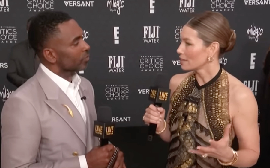 Jessica Biel Bedecked in Cartier Gold and Diamonds at Critics Choice Awards