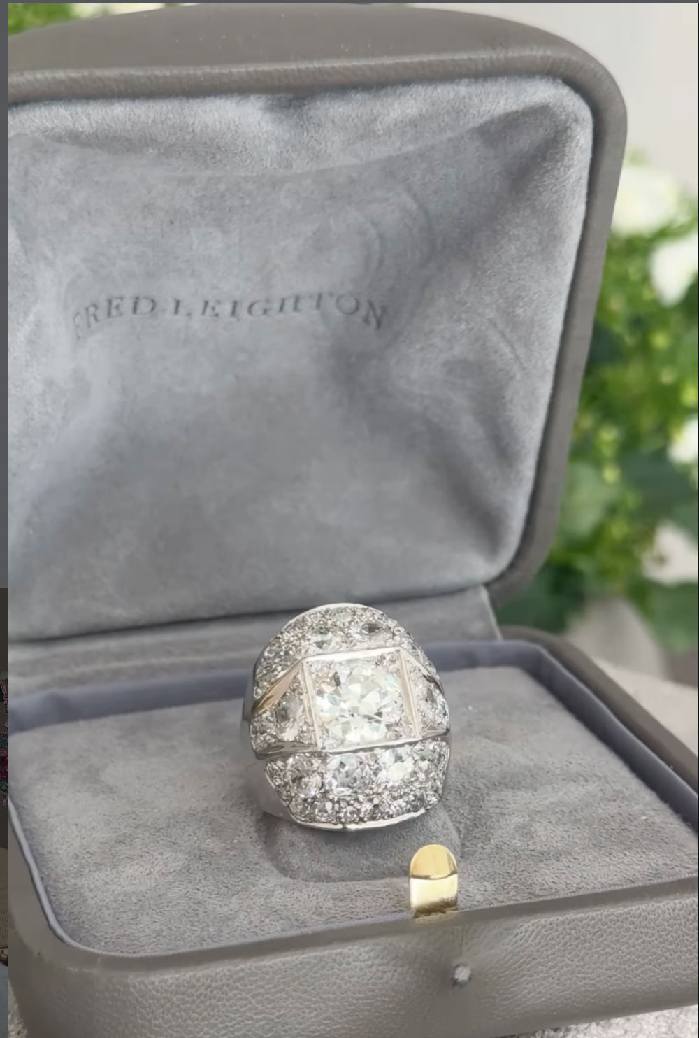 Rihanna, Kate Moss, Chloe Malle and More Wear Antique Jewelry To The ...